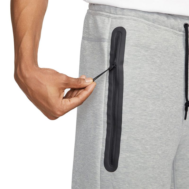SHORT NIKE TECH FLEECE DE HOMBRE