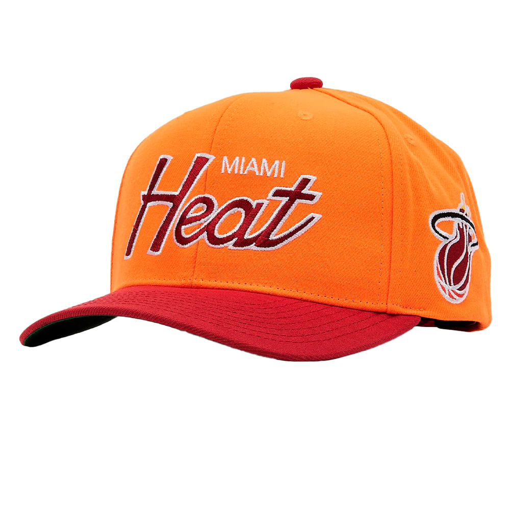 GORRA MITCHELL & NESS MIAMI HEAT TEAM SCRIPT 2.0 PRO